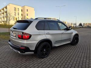 Grey BMW X5 2009 in Klaipeda, with an engine capacity of 3.00 L and mileage of 210 thousand km for 7950 €, photo 9 on AUTOMOTO.COM.LV