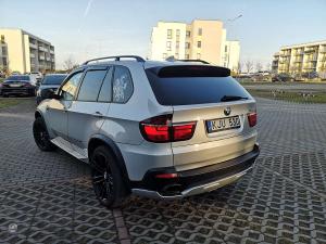 Grey BMW X5 2009 in Klaipeda, with an engine capacity of 3.00 L and mileage of 210 thousand km for 7950 €, photo 16 on AUTOMOTO.COM.LV