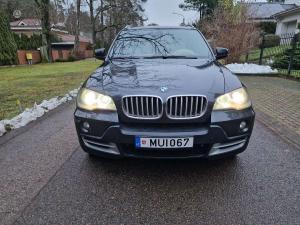 Pelēks BMW X5 2009 Viļņa, ar dzinēja tilpumu 2.99 L un nobraukumu 360 tūkst. km par 10650 €, foto 4 vietnē AUTOMOTO.COM.LV