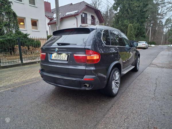 Pelēks BMW X5 2009 Viļņa, ar dzinēja tilpumu 2.99 L un nobraukumu 360 tūkst. km par 10650 €, foto 6 vietnē AUTOMOTO.COM.LV