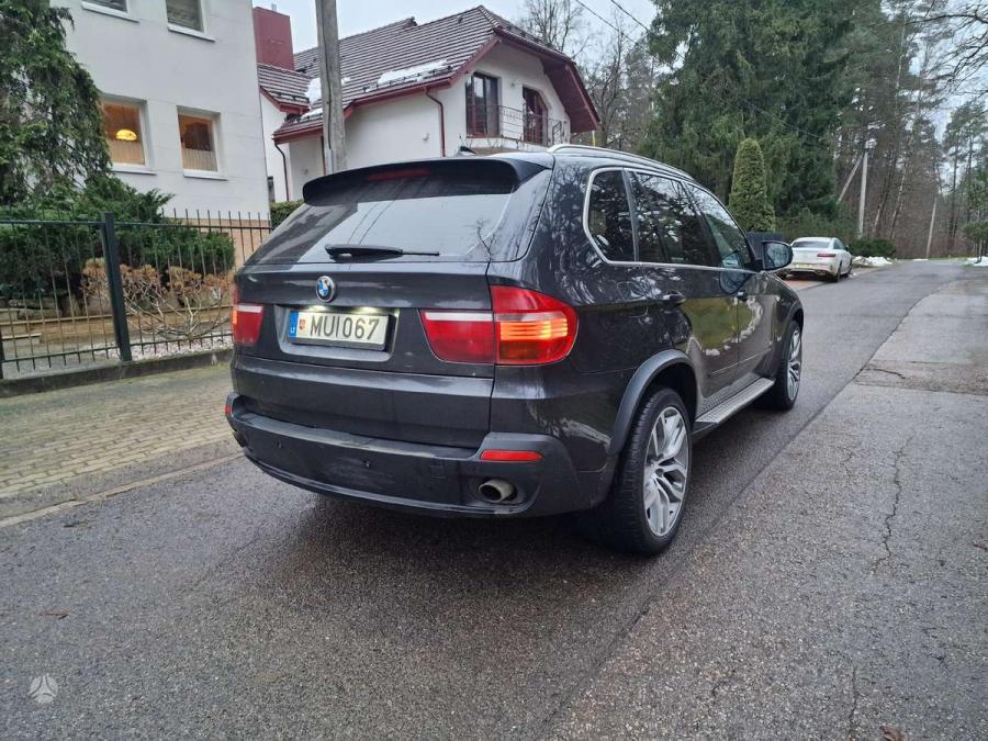 Pelēks BMW X5 2009 Viļņa, ar dzinēja tilpumu 2.99 L un nobraukumu 360 tūkst. km par 10650 €, foto 6 vietnē AUTOMOTO.COM.LV