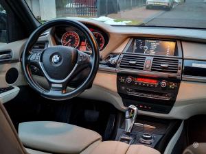 Pelēks BMW X5 2009 Viļņa, ar dzinēja tilpumu 2.99 L un nobraukumu 360 tūkst. km par 10650 €, foto 17 vietnē AUTOMOTO.COM.LV