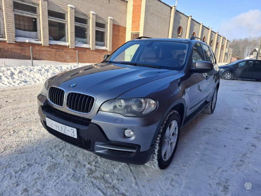 Grey BMW X5 2009 in Kaunas, with an engine capacity of 2.99 L and mileage of 314 thousand km for 9000 €, photo 3 on AUTOMOTO.COM.LV