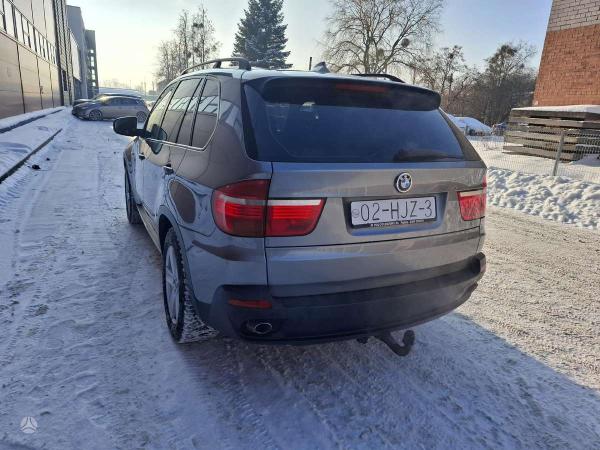 Pelēks BMW X5 2009 Kauņa, ar dzinēja tilpumu 2.99 L un nobraukumu 314 tūkst. km par 9000 €, foto 10 vietnē AUTOMOTO.COM.LV