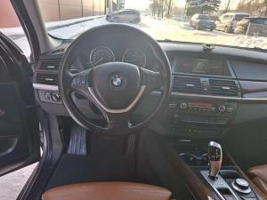 Grey BMW X5 2009 in Kaunas, with an engine capacity of 2.99 L and mileage of 314 thousand km for 9000 €, photo 19 on AUTOMOTO.COM.LV