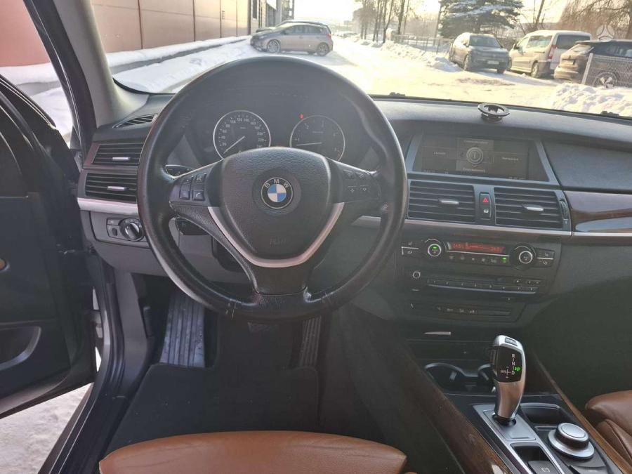 Grey BMW X5 2009 in Kaunas, with an engine capacity of 2.99 L and mileage of 314 thousand km for 9000 €, photo 19 on AUTOMOTO.COM.LV