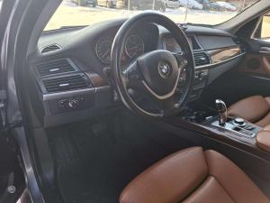 Grey BMW X5 2009 in Kaunas, with an engine capacity of 2.99 L and mileage of 314 thousand km for 9000 €, photo 21 on AUTOMOTO.COM.LV