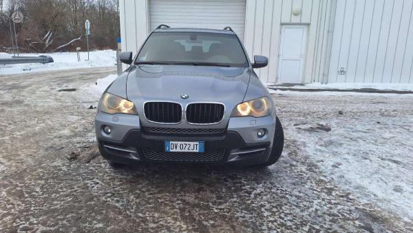 Pelēks BMW X5 2009 Kauņa, ar dzinēja tilpumu 2.99 L un nobraukumu 181 tūkst. km par 9450 €, foto 3 vietnē AUTOMOTO.COM.LV