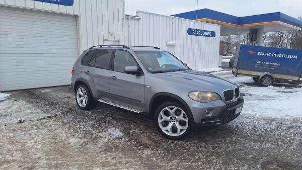 Pelēks BMW X5 2009 Kauņa, ar dzinēja tilpumu 2.99 L un nobraukumu 181 tūkst. km par 9450 €, foto 4 vietnē AUTOMOTO.COM.LV