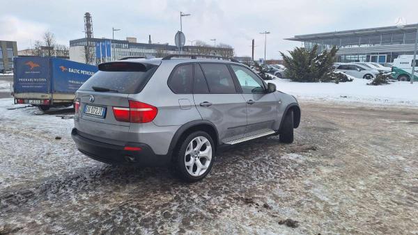 Pelēks BMW X5 2009 Kauņa, ar dzinēja tilpumu 2.99 L un nobraukumu 181 tūkst. km par 9450 €, foto 6 vietnē AUTOMOTO.COM.LV