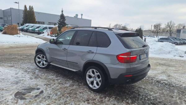 Pelēks BMW X5 2009 Kauņa, ar dzinēja tilpumu 2.99 L un nobraukumu 181 tūkst. km par 9450 €, foto 8 vietnē AUTOMOTO.COM.LV