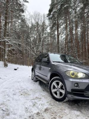 Pelēks BMW X5 2009 Kauņa, ar dzinēja tilpumu 3.00 L un nobraukumu 375 tūkst. km par 9500 €, foto  vietnē AUTOMOTO.COM.LV