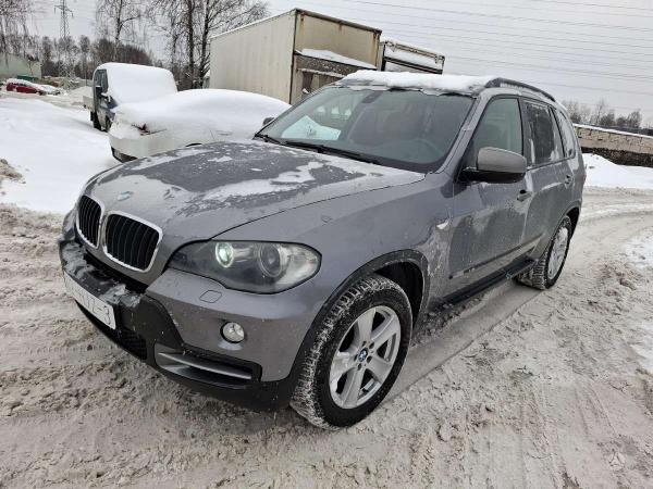 Pelēks BMW X5 2009 Kauņa, ar dzinēja tilpumu 2.99 L un nobraukumu 317 tūkst. km par 8950 €, foto 1 vietnē AUTOMOTO.COM.LV