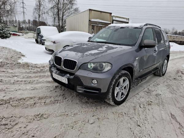 Pelēks BMW X5 2009 Kauņa, ar dzinēja tilpumu 2.99 L un nobraukumu 317 tūkst. km par 8950 €, foto 4 vietnē AUTOMOTO.COM.LV