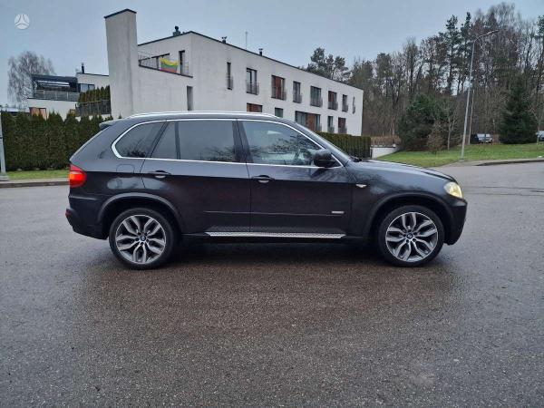 Pelēks BMW X5 2009 Viļņa, ar dzinēja tilpumu 2.99 L un nobraukumu 360 tūkst. km par 10750 €, foto 4 vietnē AUTOMOTO.COM.LV