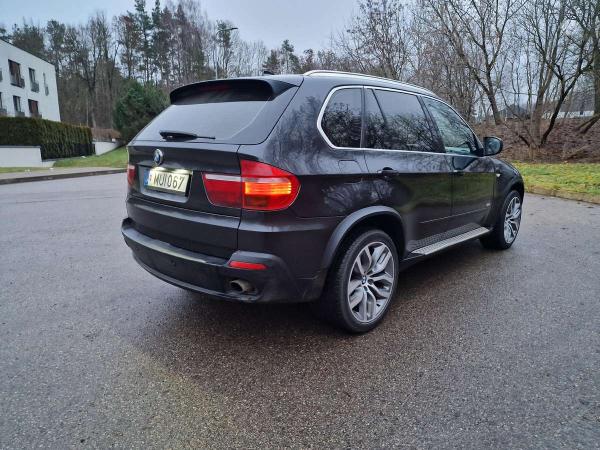 Pelēks BMW X5 2009 Viļņa, ar dzinēja tilpumu 2.99 L un nobraukumu 360 tūkst. km par 10750 €, foto 5 vietnē AUTOMOTO.COM.LV