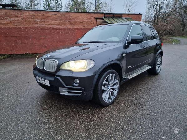 Pelēks BMW X5 2009 Viļņa, ar dzinēja tilpumu 2.99 L un nobraukumu 360 tūkst. km par 10750 €, foto 9 vietnē AUTOMOTO.COM.LV