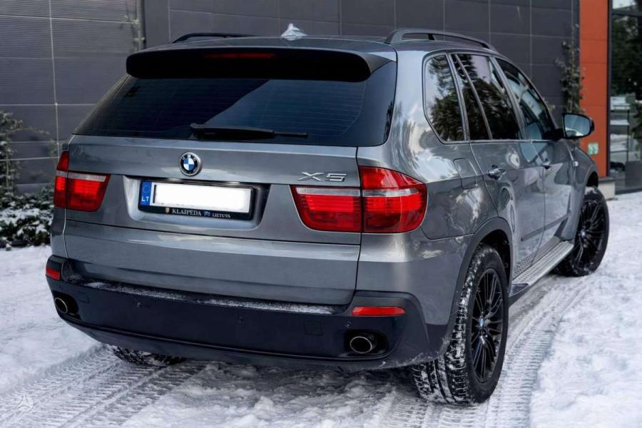 Pelēks BMW X5 2009 Klaipėda, ar dzinēja tilpumu 2.99 L un nobraukumu 322 tūkst. km par 7700 €, foto 4 vietnē AUTOMOTO.COM.LV