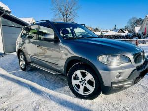 Pelēks BMW X5 2009 Trakai, ar dzinēja tilpumu 2.99 L un nobraukumu 395 tūkst. km par 5150 €, foto  vietnē AUTOMOTO.COM.LV