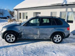 Pelēks BMW X5 2009 Trakai, ar dzinēja tilpumu 2.99 L un nobraukumu 395 tūkst. km par 5150 €, foto 3 vietnē AUTOMOTO.COM.LV