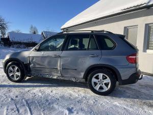 Pelēks BMW X5 2009 Trakai, ar dzinēja tilpumu 2.99 L un nobraukumu 395 tūkst. km par 5150 €, foto 12 vietnē AUTOMOTO.COM.LV