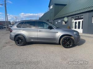 Grey BMW X5 2009 in Tallinn, with an engine capacity of 3.00 L and mileage of 315 thousand km for 15000 €, photo  on AUTOMOTO.COM.LV