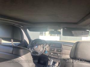 Grey BMW X5 2009 in Tallinn, with an engine capacity of 3.00 L and mileage of 315 thousand km for 15000 €, photo 12 on AUTOMOTO.COM.LV