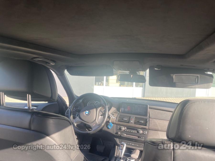 Grey BMW X5 2009 in Tallinn, with an engine capacity of 3.00 L and mileage of 315 thousand km for 15000 €, photo 12 on AUTOMOTO.COM.LV