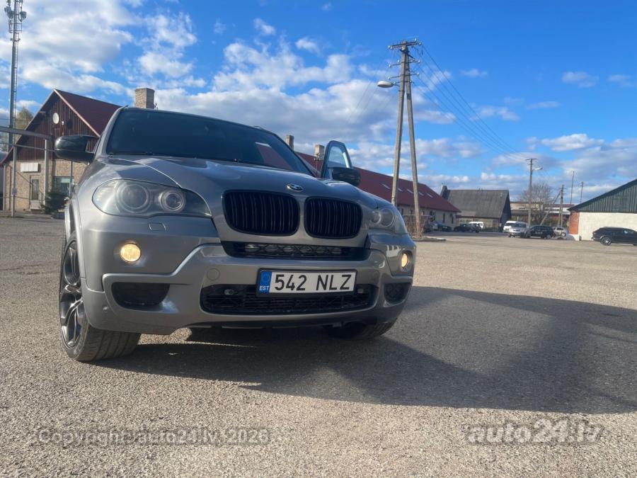 Grey BMW X5 2009 in Tallinn, with an engine capacity of 3.00 L and mileage of 315 thousand km for 15000 €, photo 16 on AUTOMOTO.COM.LV