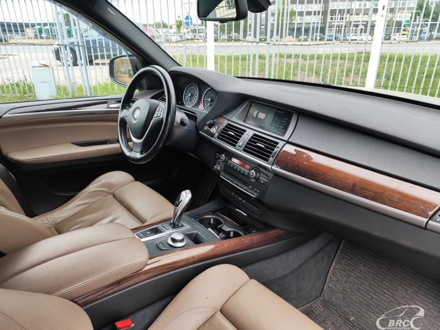 Серый БМВ Х5 2009 в Авиженяй, объемом двигателя 3.00 л и пробегом 390 тыс. км за 7500 €, фото 9 на AUTOMOTO.COM.LV