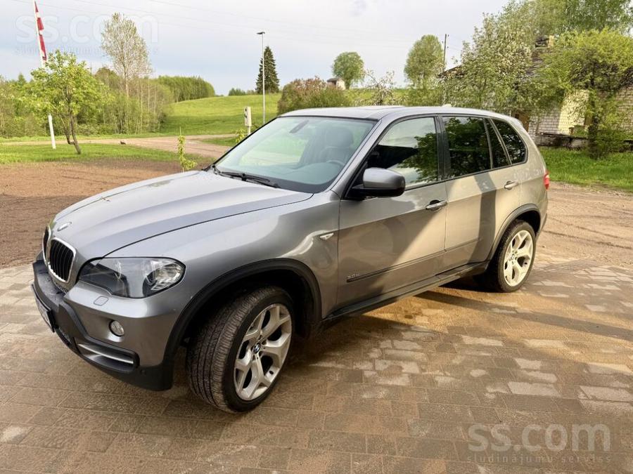 Pelēks BMW X5 2009 Alūksne, ar dzinēja tilpumu 3.00 L un nobraukumu 485 tūkst. km par 6450 €, foto 1 vietnē AUTOMOTO.COM.LV