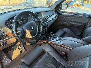 Pelēks BMW X5 2009 Alūksne, ar dzinēja tilpumu 3.00 L un nobraukumu 485 tūkst. km par 6450 €, foto 3 vietnē AUTOMOTO.COM.LV