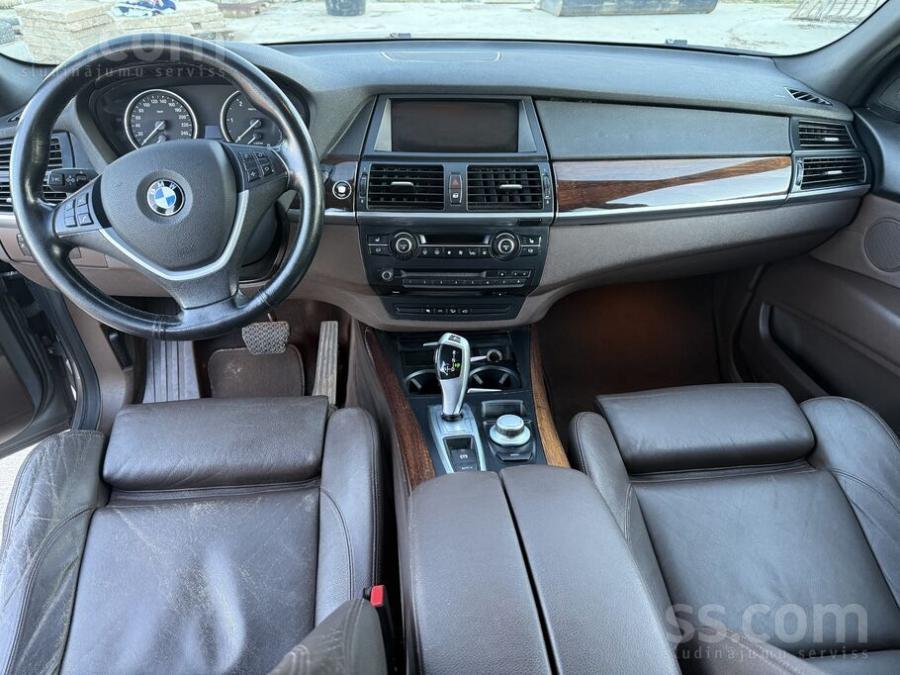 Pelēks BMW X5 2009 Alūksne, ar dzinēja tilpumu 3.00 L un nobraukumu 485 tūkst. km par 6450 €, foto 5 vietnē AUTOMOTO.COM.LV
