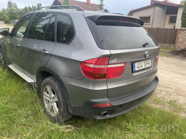 Pelēks BMW X5 2009 Rīga, ar dzinēja tilpumu 3.00 L un nobraukumu 309 tūkst. km par 5995 €, foto 4 vietnē AUTOMOTO.COM.LV