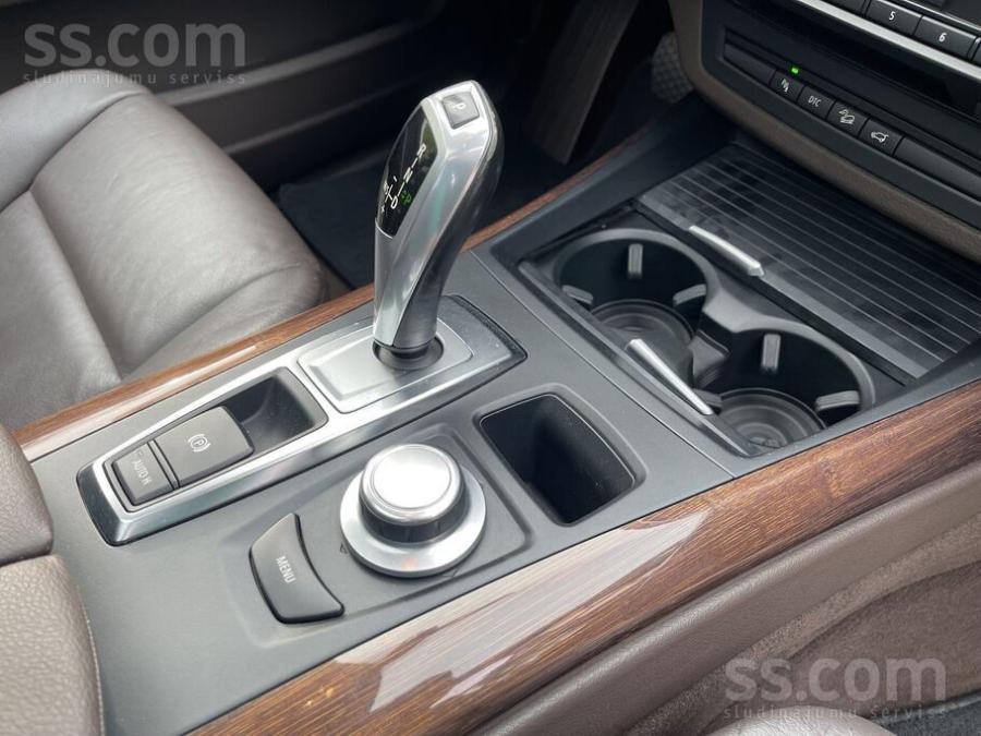 Pelēks BMW X5 2009 Jūrmala, ar dzinēja tilpumu 3.00 L un nobraukumu 0 tūkst. km par 8790 €, foto 31 vietnē AUTOMOTO.COM.LV