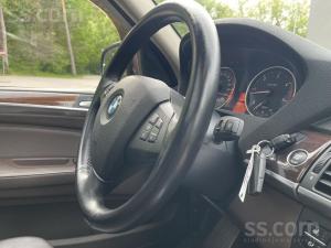 Pelēks BMW X5 2009 Jūrmala, ar dzinēja tilpumu 3.00 L un nobraukumu 0 tūkst. km par 8790 €, foto 32 vietnē AUTOMOTO.COM.LV
