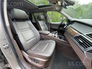 Pelēks BMW X5 2009 Jūrmala, ar dzinēja tilpumu 3.00 L un nobraukumu 0 tūkst. km par 8790 €, foto 33 vietnē AUTOMOTO.COM.LV