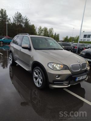 Grey BMW X5 2009 in Riga, with an engine capacity of 3.00 L and mileage of 338 thousand km for 9000 €, photo  on AUTOMOTO.COM.LV