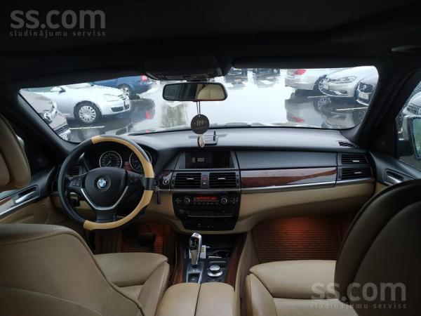 Pelēks BMW X5 2009 Rīga, ar dzinēja tilpumu 3.00 L un nobraukumu 338 tūkst. km par 9000 €, foto 5 vietnē AUTOMOTO.COM.LV