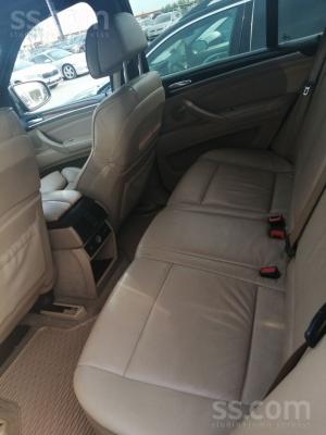 Pelēks BMW X5 2009 Rīga, ar dzinēja tilpumu 3.00 L un nobraukumu 338 tūkst. km par 9000 €, foto 7 vietnē AUTOMOTO.COM.LV
