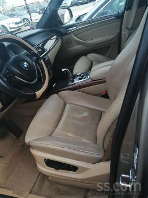 Pelēks BMW X5 2009 Rīga, ar dzinēja tilpumu 3.00 L un nobraukumu 338 tūkst. km par 9000 €, foto 9 vietnē AUTOMOTO.COM.LV