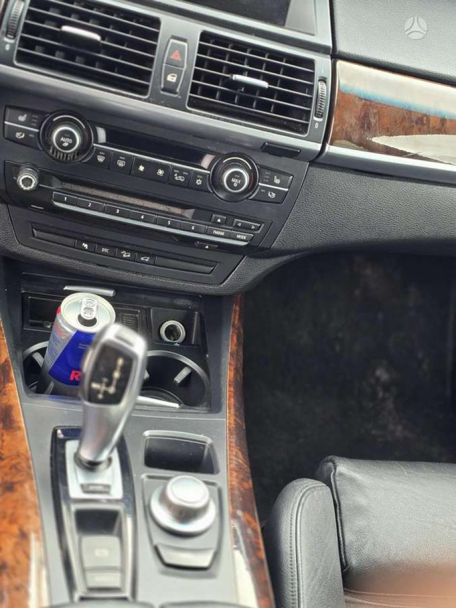 Grey BMW X5 2009 in Klaipeda, with an engine capacity of 4.80 L and mileage of 191 thousand km for 3700 €, photo 10 on AUTOMOTO.COM.LV