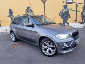 Grey BMW X5 2009 in Vilnius, with an engine capacity of 2.99 L and mileage of 355 thousand km for 6399 €, photo  on AUTOMOTO.COM.LV