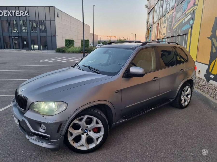 Pelēks BMW X5 2009 Viļņa, ar dzinēja tilpumu 2.99 L un nobraukumu 355 tūkst. km par 6399 €, foto 3 vietnē AUTOMOTO.COM.LV