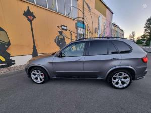 Pelēks BMW X5 2009 Viļņa, ar dzinēja tilpumu 2.99 L un nobraukumu 355 tūkst. km par 6399 €, foto 13 vietnē AUTOMOTO.COM.LV