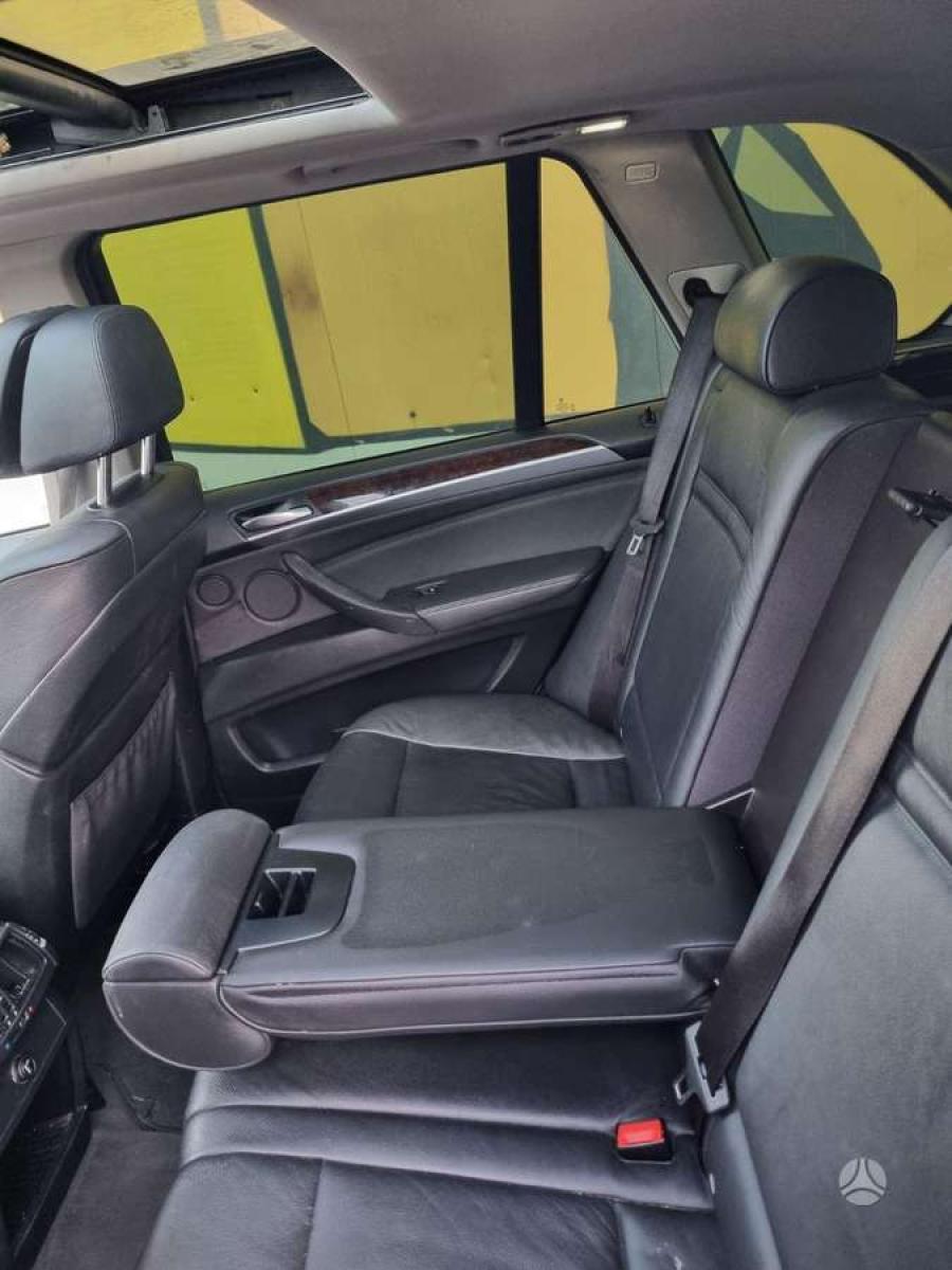 Pelēks BMW X5 2009 Viļņa, ar dzinēja tilpumu 2.99 L un nobraukumu 355 tūkst. km par 6399 €, foto 20 vietnē AUTOMOTO.COM.LV