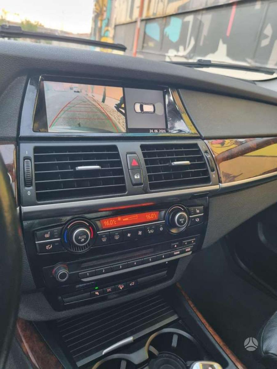 Pelēks BMW X5 2009 Viļņa, ar dzinēja tilpumu 2.99 L un nobraukumu 355 tūkst. km par 6399 €, foto 21 vietnē AUTOMOTO.COM.LV