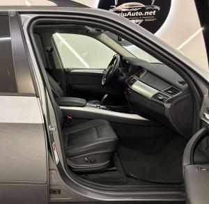 Grey BMW X5 2009 in Marijampole, with an engine capacity of 2.99 L and mileage of 222 thousand km for 9350 €, photo 8 on AUTOMOTO.COM.LV