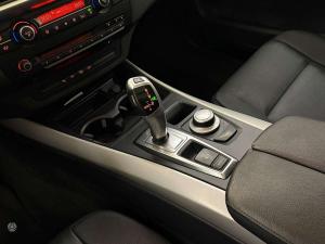Grey BMW X5 2009 in Marijampole, with an engine capacity of 2.99 L and mileage of 222 thousand km for 9350 €, photo 13 on AUTOMOTO.COM.LV