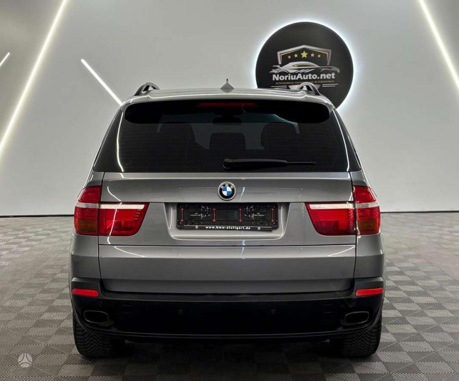 Grey BMW X5 2009 in Marijampole, with an engine capacity of 2.99 L and mileage of 222 thousand km for 9350 €, photo 16 on AUTOMOTO.COM.LV